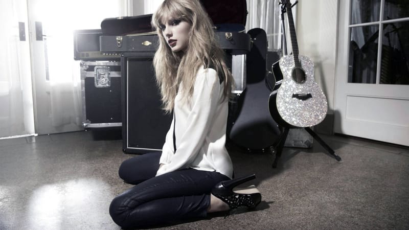Taylor Swift Windows Theme